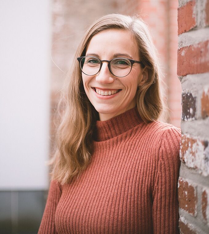 Zwei ij-Absolventinnen erhalten Holtzbrinck-Preis für ...